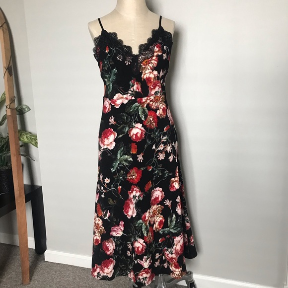 foxiedox | Dresses | Foxiedox Black Floral Dress Size S | Poshmark